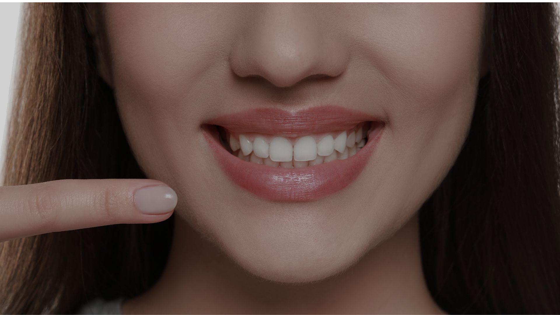 Lep in zdrav nasmeh z eteričnimi olji in delavnica Aromatouch tehnike - Eterična olja za vsak ...